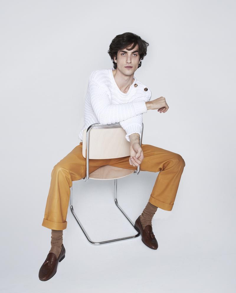 Icon El País Proposes Spring Chic Neutrals – The Fashionisto