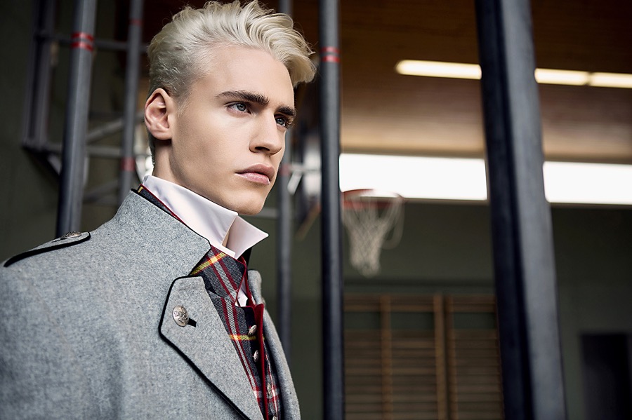 Oliver Stummvoll Works Out in Kilts for RETTL 1868 – The Fashionisto