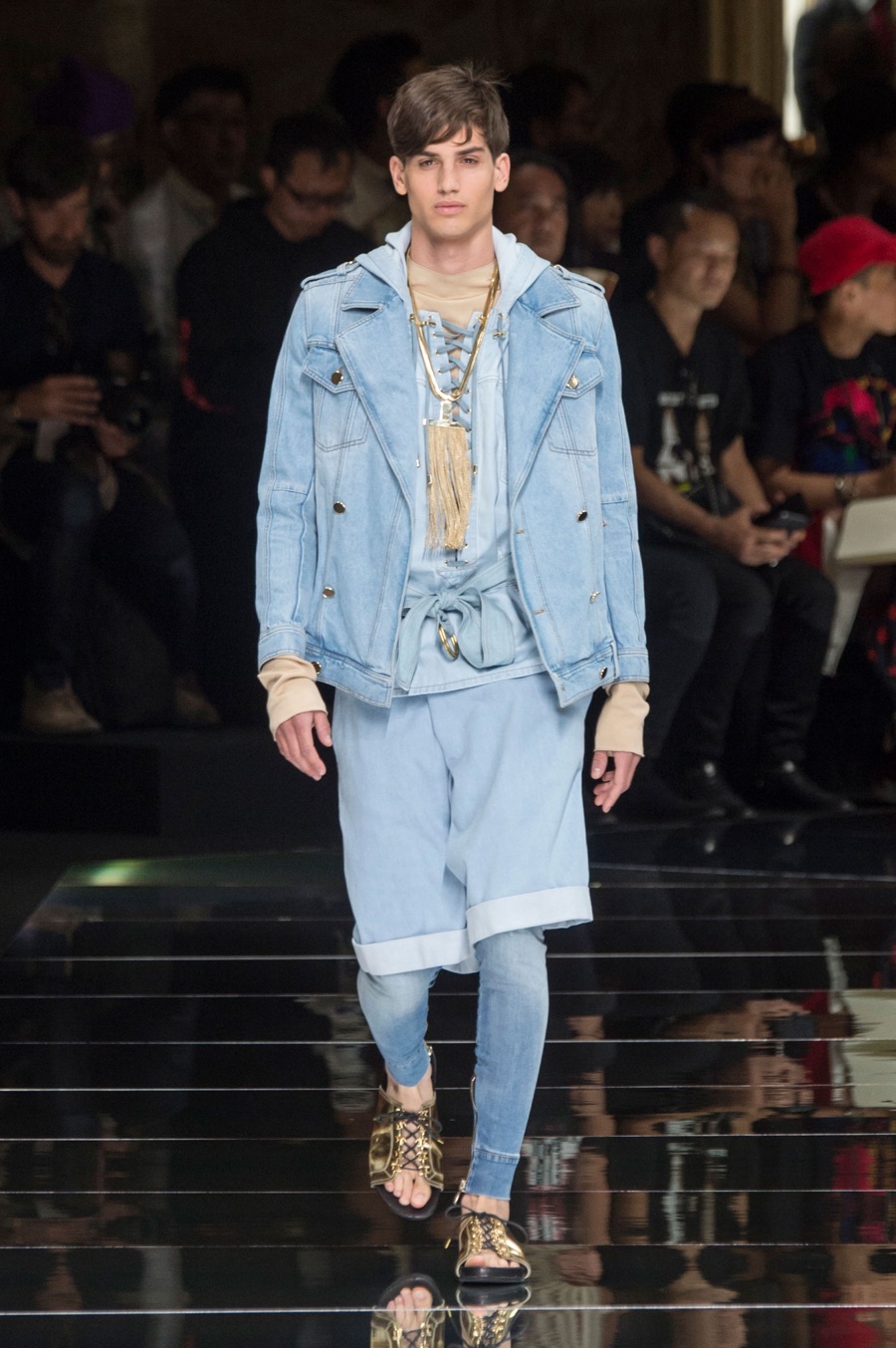 Balmain 2017 Spring/Summer Men's Runway Collection