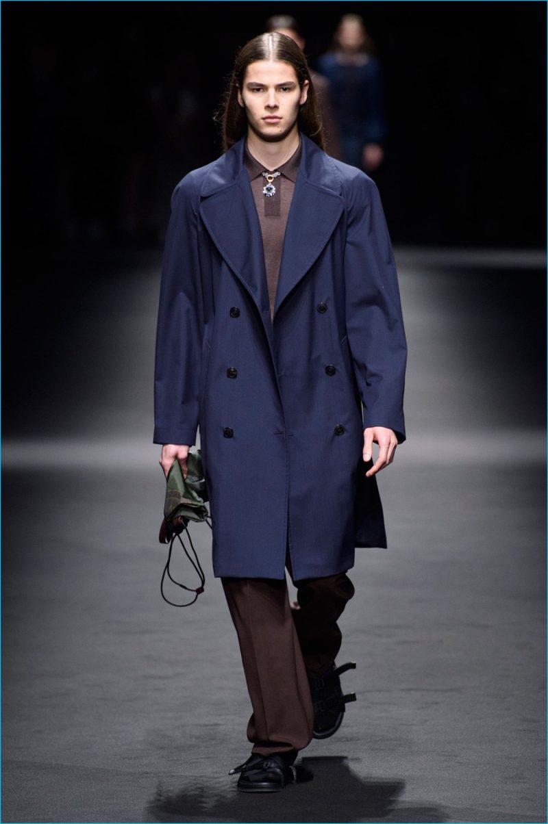 Versace 2017 Spring/Summer Men's Runway Collection