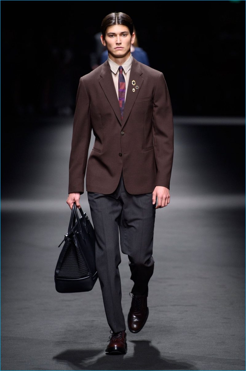 Versace 2017 Spring/Summer Men's Runway Collection