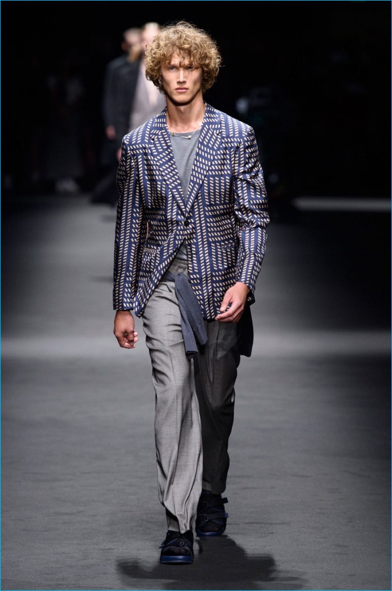Versace 2017 Spring/Summer Men's Runway Collection