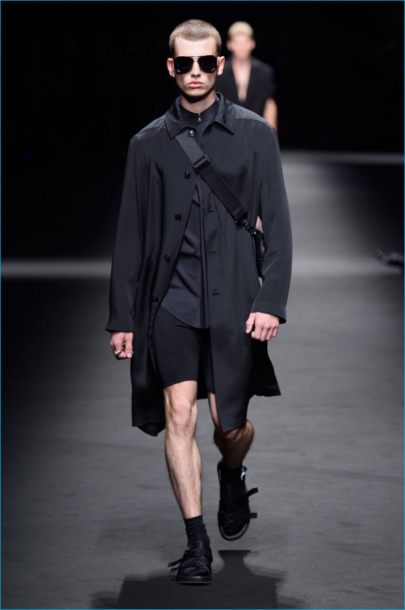 Versace 2017 Spring/Summer Men's Runway Collection