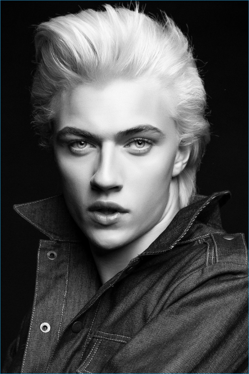 Lucky Blue Smith Gives Us Dorian Gray Attitude for Nylon Guys Español ...
