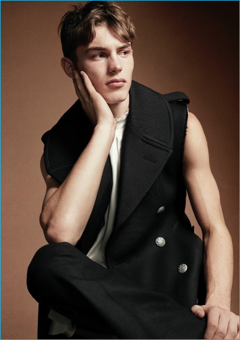 Kit Butler Dons Chic Fall Fashions for Wool Cover Shoot – The Fashionisto