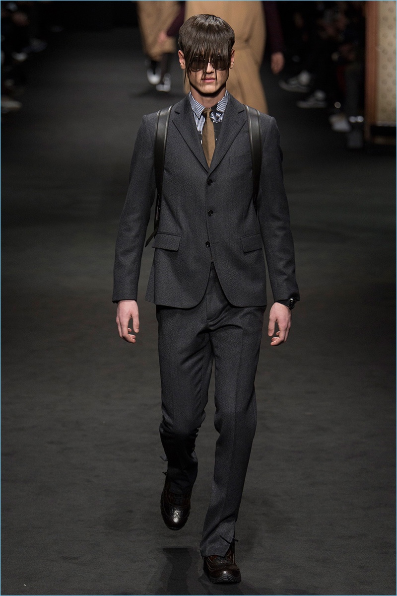 Versace Fall/Winter 2017 Men's Collection