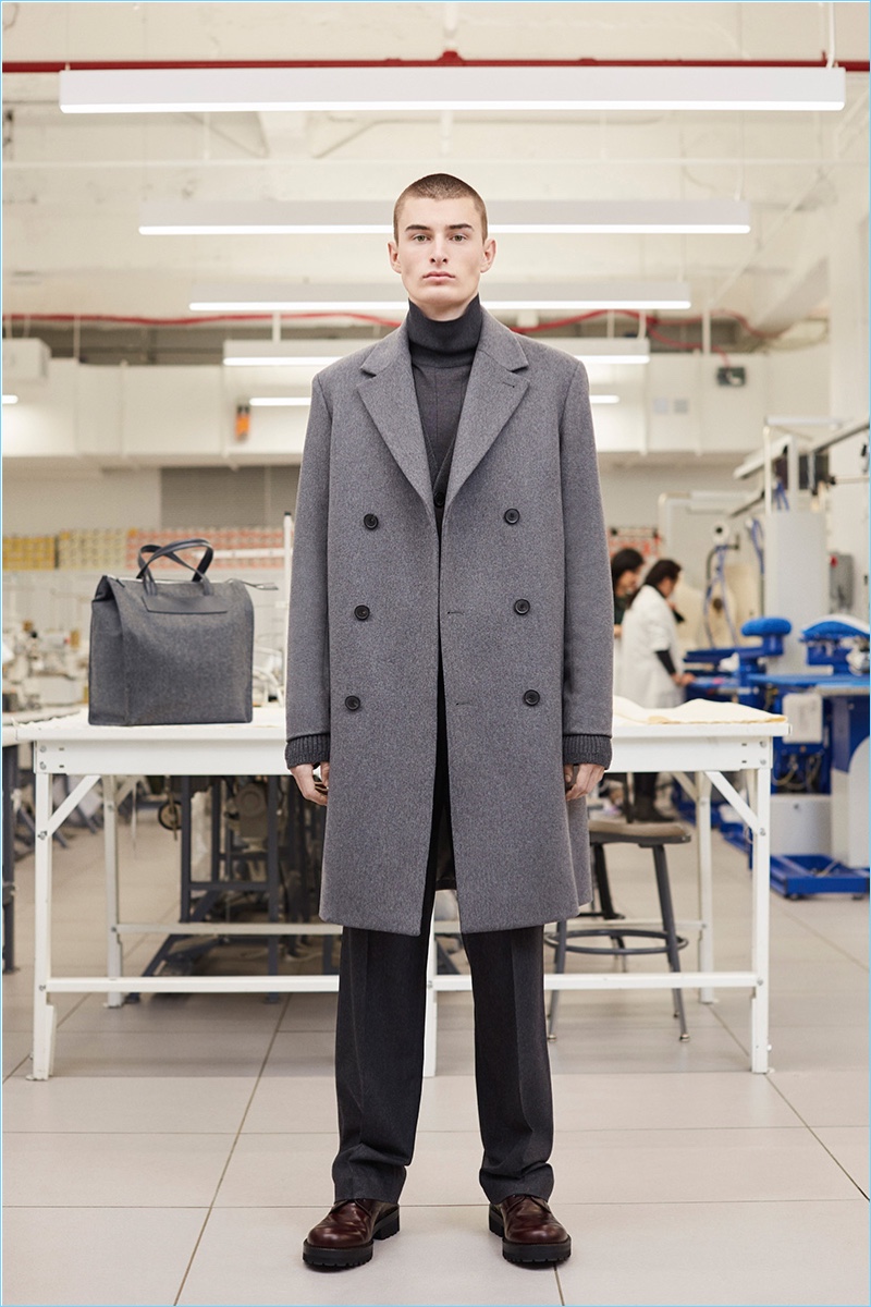 Theory Turns Out Uniform Fashions for Fall ’17 Collection – The Fashionisto