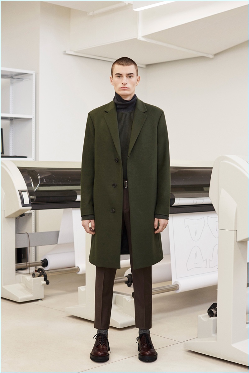 Theory Turns Out Uniform Fashions for Fall ’17 Collection – The Fashionisto