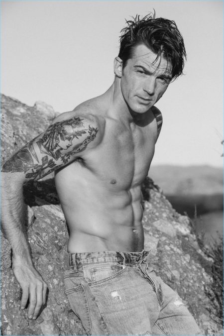 Drake Bell Shirtless Flaunt Photo Shoot