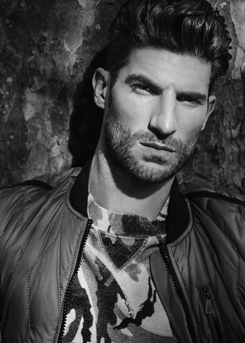 Master of Camouflage: Ryan Barrett by Edwin S. Freyer – The Fashionisto