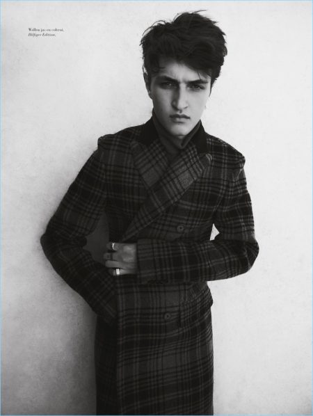 Anwar Hadid Heads Outdoors for L'Officiel Hommes NL Cover Shoot – The ...