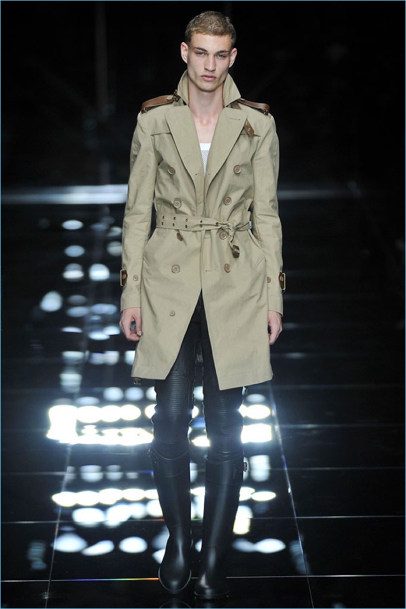 Christopher Bailey’s Contemporary Take on Burberry’s Iconic Trench Coat ...