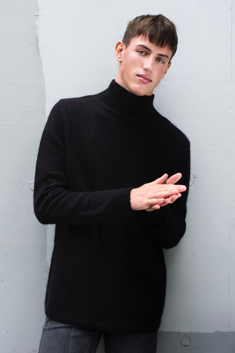 Deakin Bradley in ‘New Kid on the Block’ – The Fashionisto