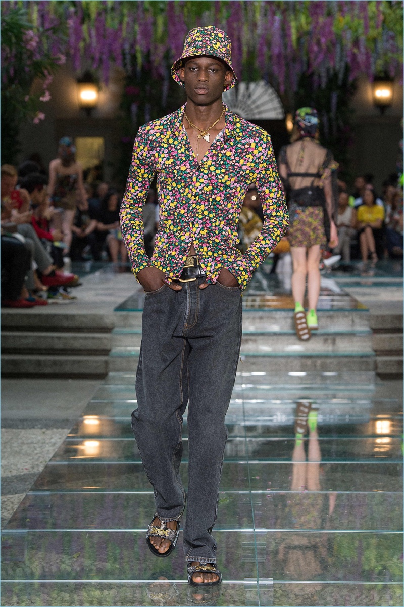 Versace | Spring 2019 | Men's Collection | Runway Show