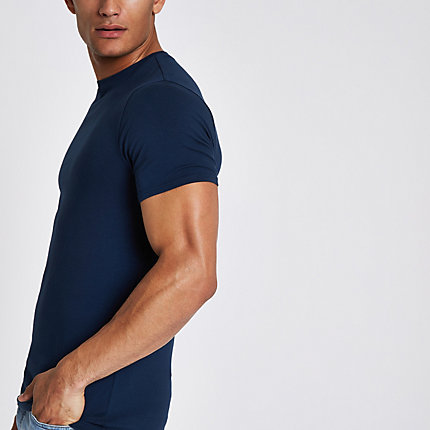 River Island Mens Navy muscle fit crew neck T-shirt | The Fashionisto