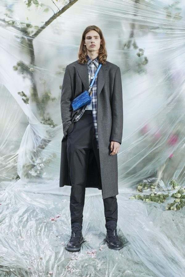 Dior Men Champions Utility-Chic Menswear for Resort ’20 Collection ...
