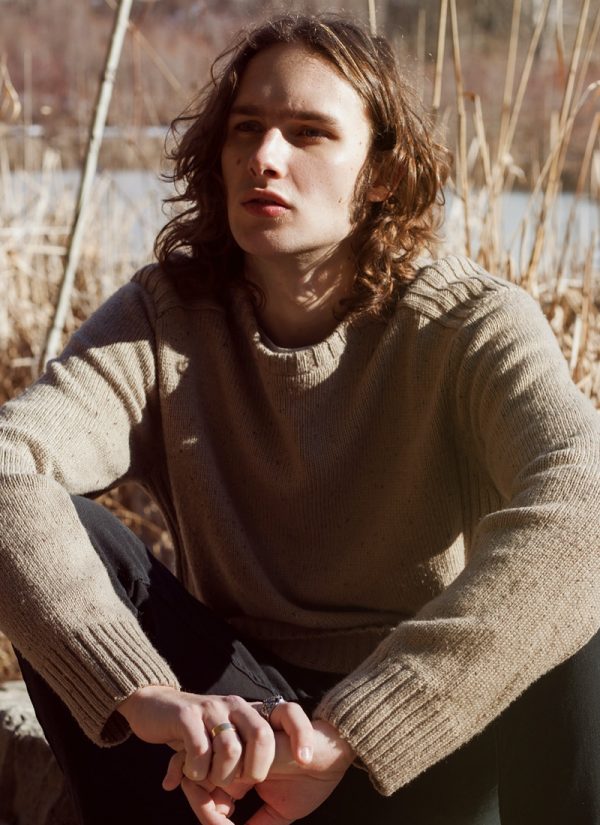 Reid Ventures Outdoors in 'Rock Steady' – The Fashionisto
