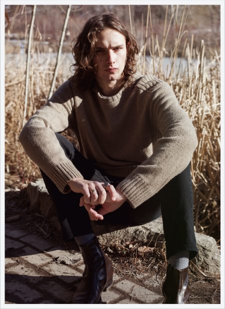 Reid Ventures Outdoors in 'Rock Steady' – The Fashionisto