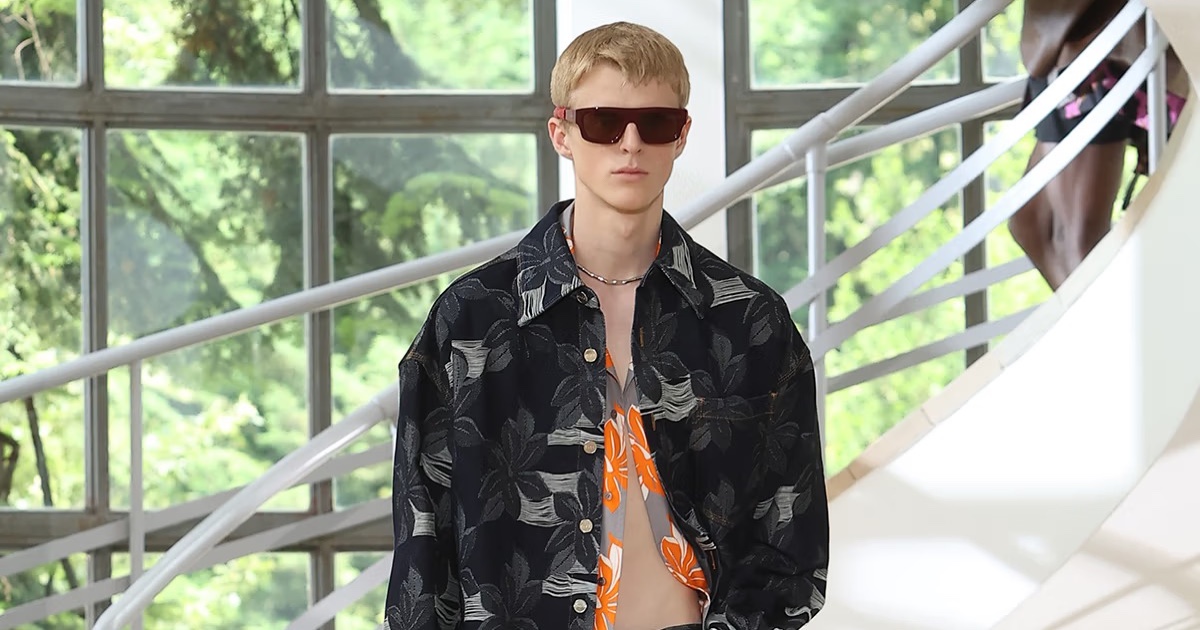 Gucci Spring 2025 Unites Sharp Urban Cool with Beach Vibes