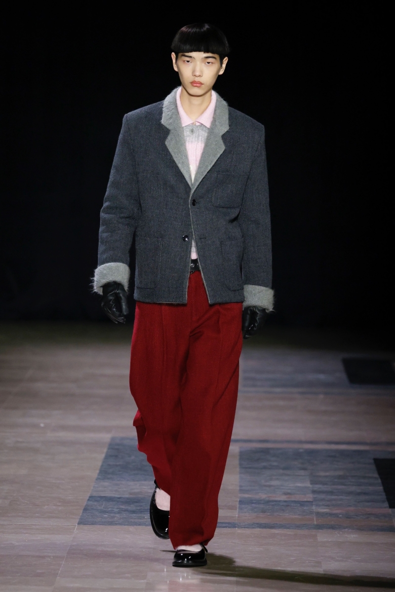 Kenzo Fall 2025 Explores Tailoring & Preppy Aesthetics